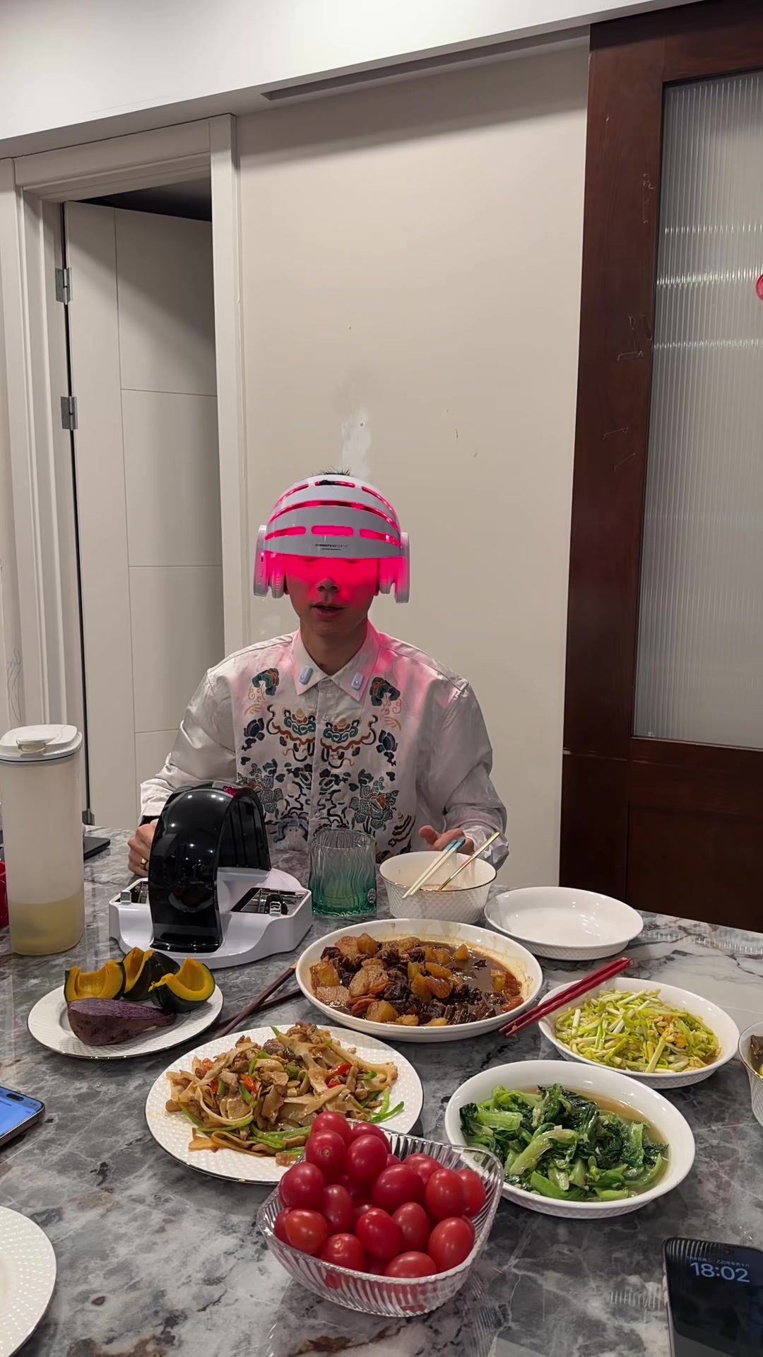 这两天上海aqi的指数已经突破200! 属于重度空气污染! 红光帽子锤强烈...