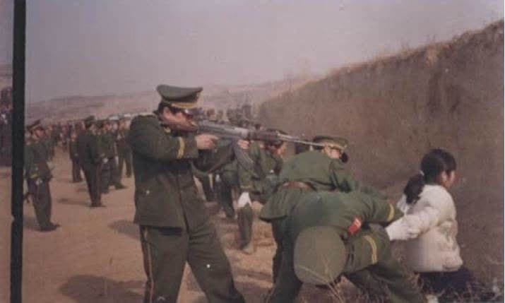 死刑犯行刑前都经历了什么?没有惊慌失措,只有一脸的淡定