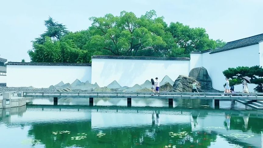 苏州博物馆汇聚了现代.古建筑.山水园林设计风格