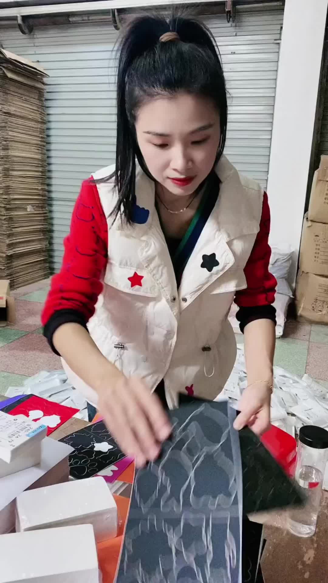 #羽绒服修补贴 #羽绒服补丁贴 #修补贴 #羽绒服破了修补妙招 #生活小...