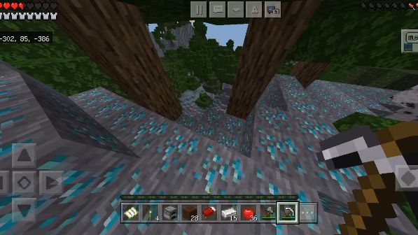 这个是我的世界网易版 一个服务器名叫:无限矿石大陆