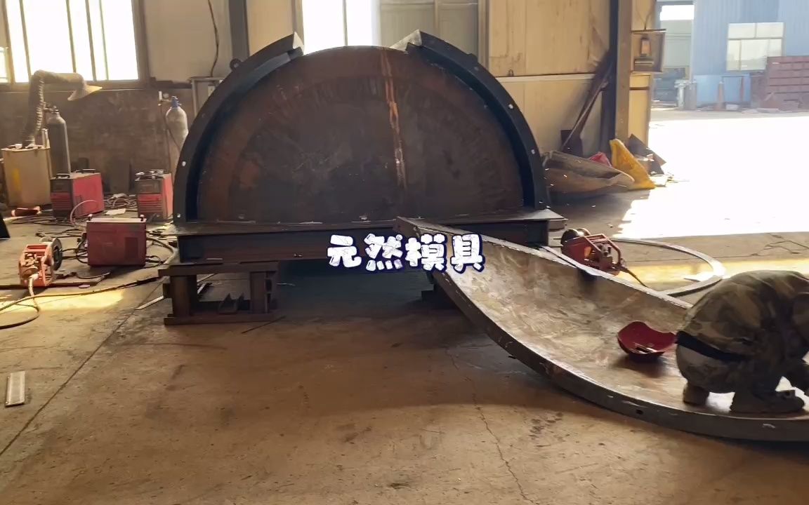 卧式化粪池模具装车发货