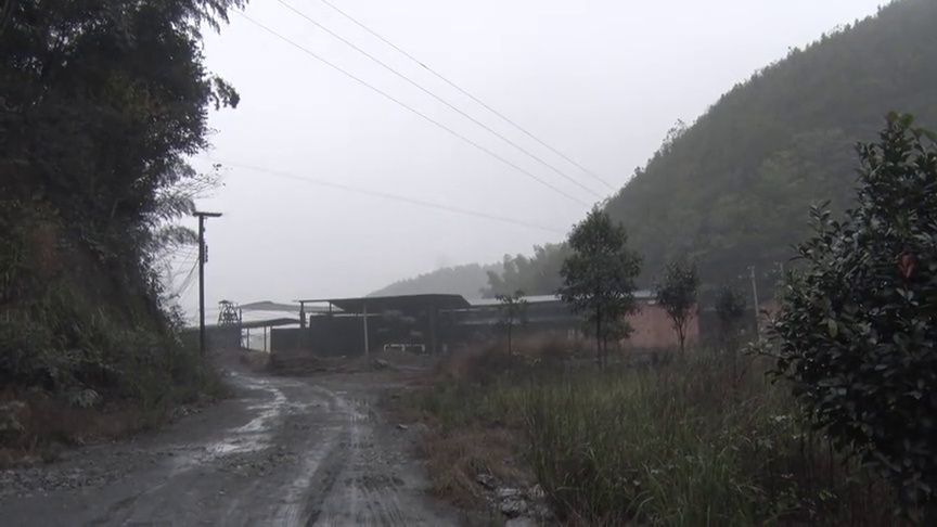 刘朝晖检查煤矿安全生产工作