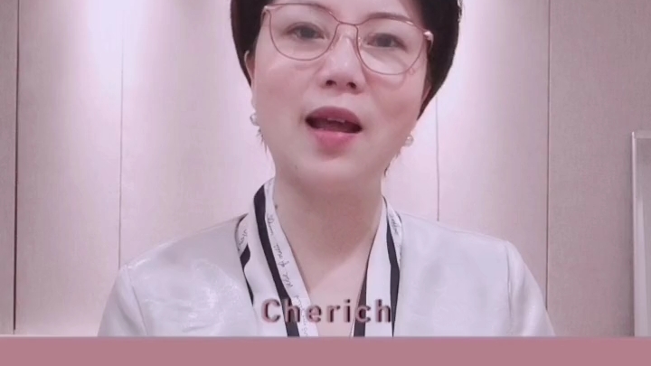 他推行“以法治国”儒学提倡的与以德治国相背。
