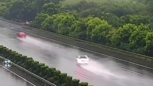 雨天开车要注意什么?这几点要明白否则建议别开车路了
