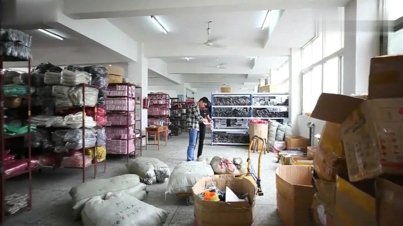 中国故事:小伙的生态博客,突然在网上火了,深山里也能做大生意