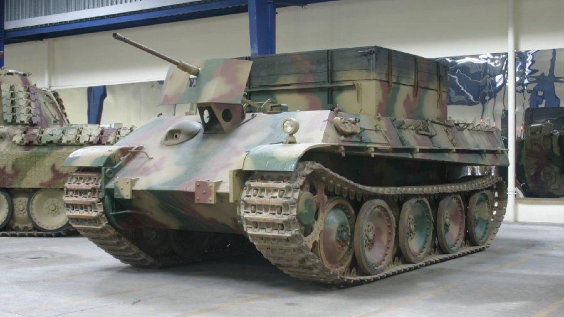 真正的后勤快乐车——二战德国维修豹,该车是基于豹式坦克底盘衍生...