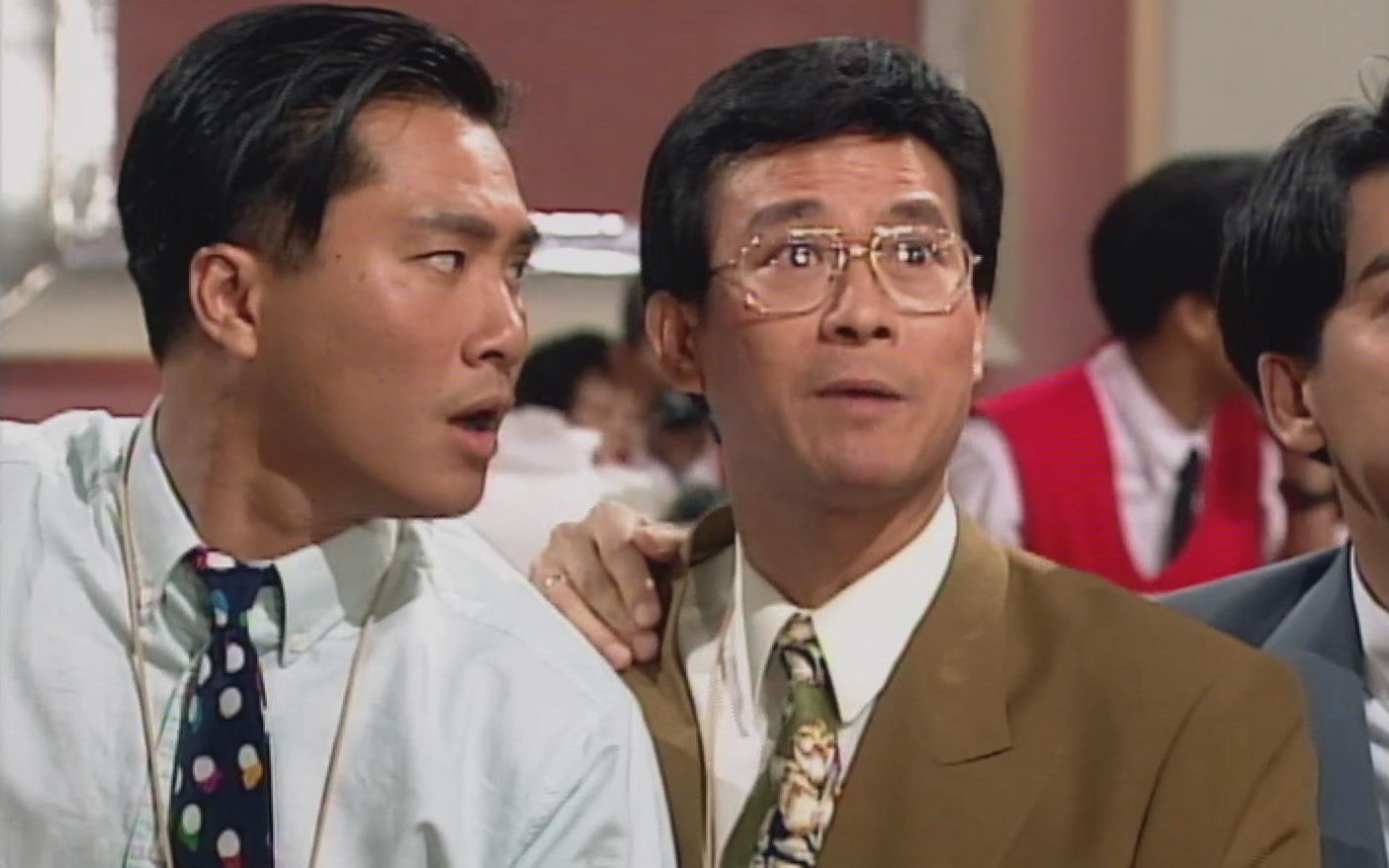 【大时代】港股恒生指数一天暴跌一千多点,丁蟹在一天之内赚了...