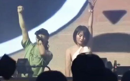 【酒吧气氛组蹦迪】跟我一起摇头吧哈哈哈哈哈dj 857 蹦迪