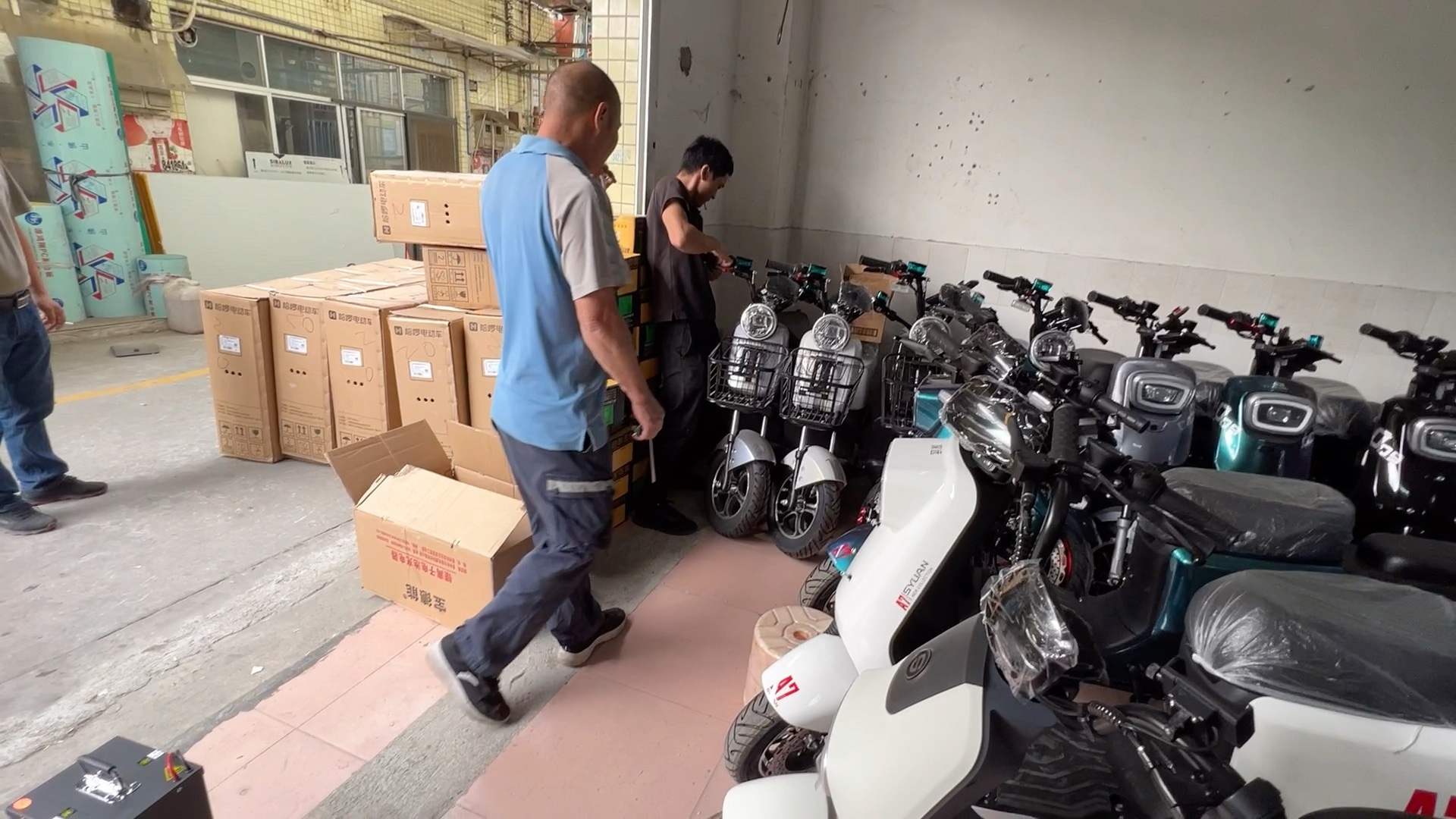 新款A7的电池仓到底可以放多大电池,长跑王性能版上牌了可以考虑