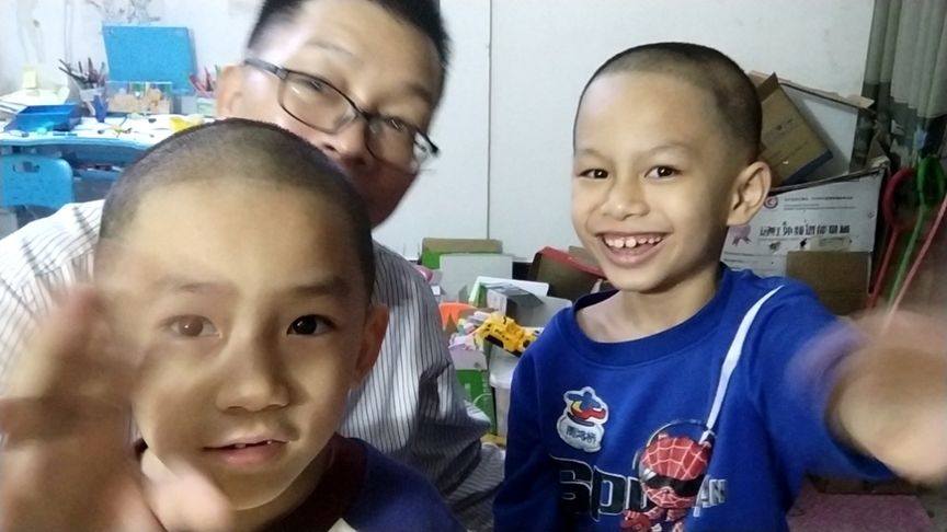 小学一年级的学生,每天的学习任务很重了