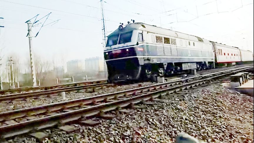 京九线上的火车 龙岩至北京西K572次快速通过霸州站
