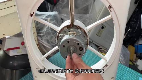 角速度究竟是矢量还是标量?这个物理概念很多人都理解错了!