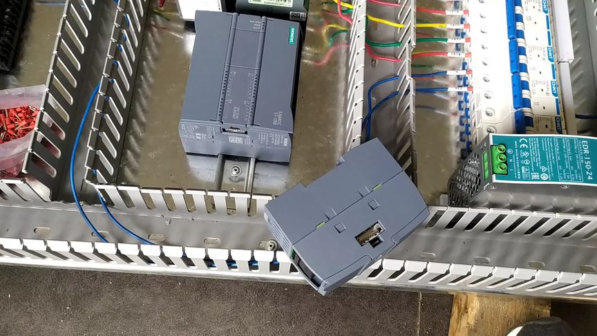 西门子1200PLC拆扩展模块,千万别用蛮力