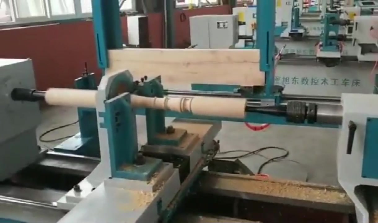 全自动上下料木工数控车床
