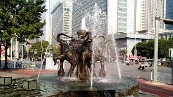 哈哈,金湖广场有五象喷泉,东盟商务区有四象喷泉#南宁身边事#