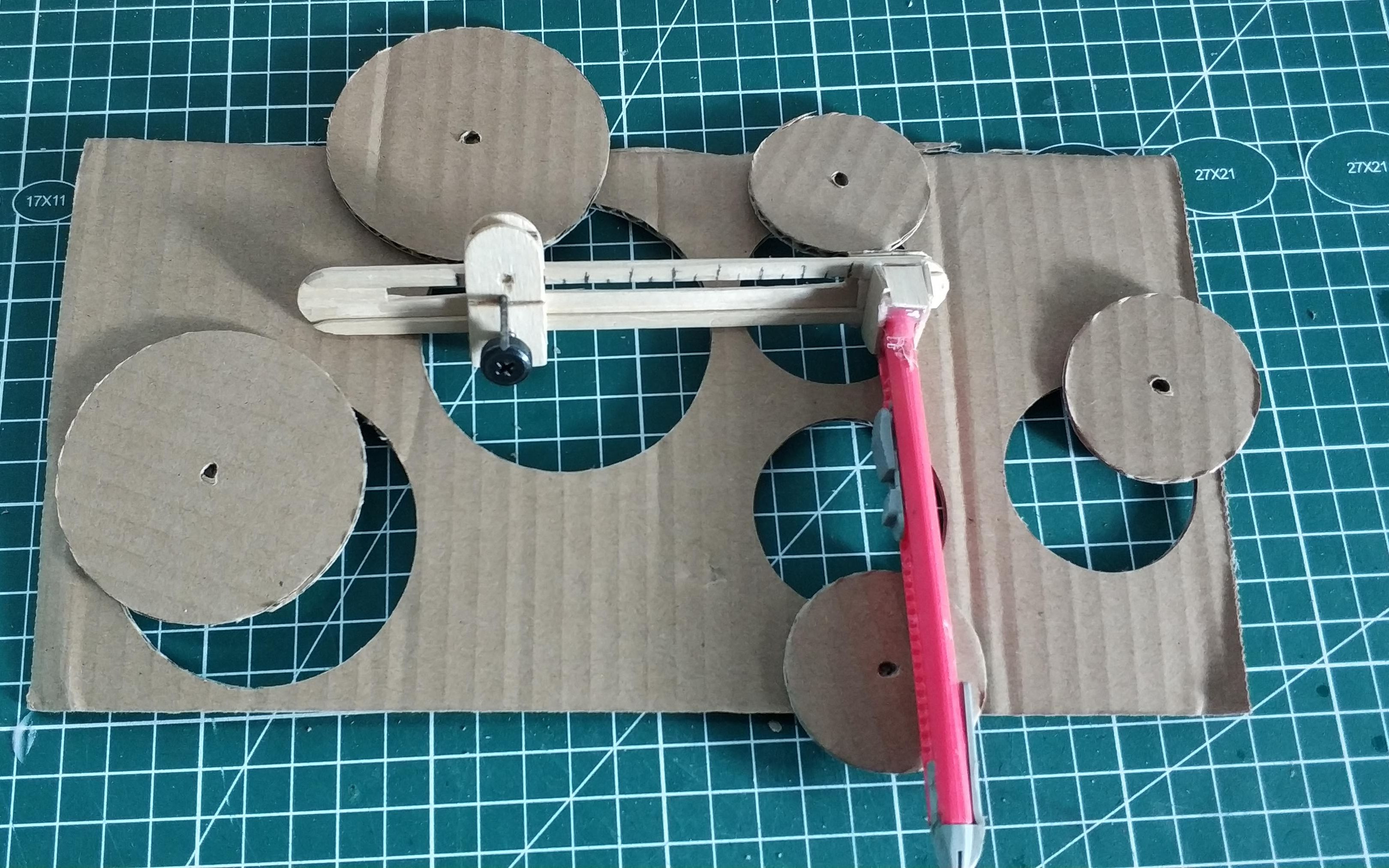 教你如何制作纸板切圆小工具,有了它切圆不再难 快来瞧瞧吧!