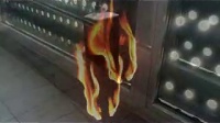 惊!安全插座不安全,遇火熊熊燃烧!