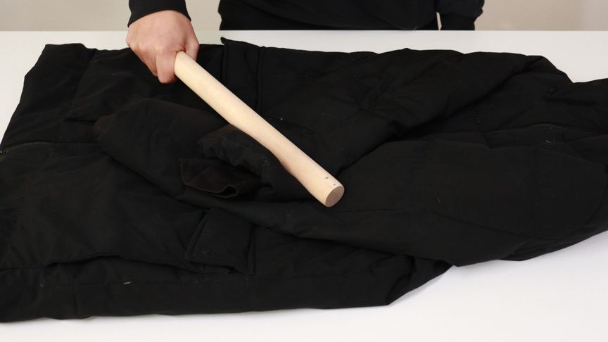 羽绒服不保暖，教你一招，不用花钱保养，羽绒服像新的一样蓬松