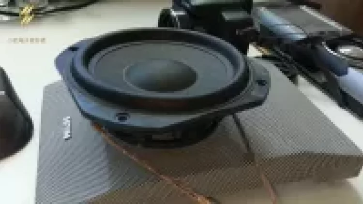 飞利浦山水工厂4寸全频喇叭,阻抗4欧功率15-25w,音质透亮