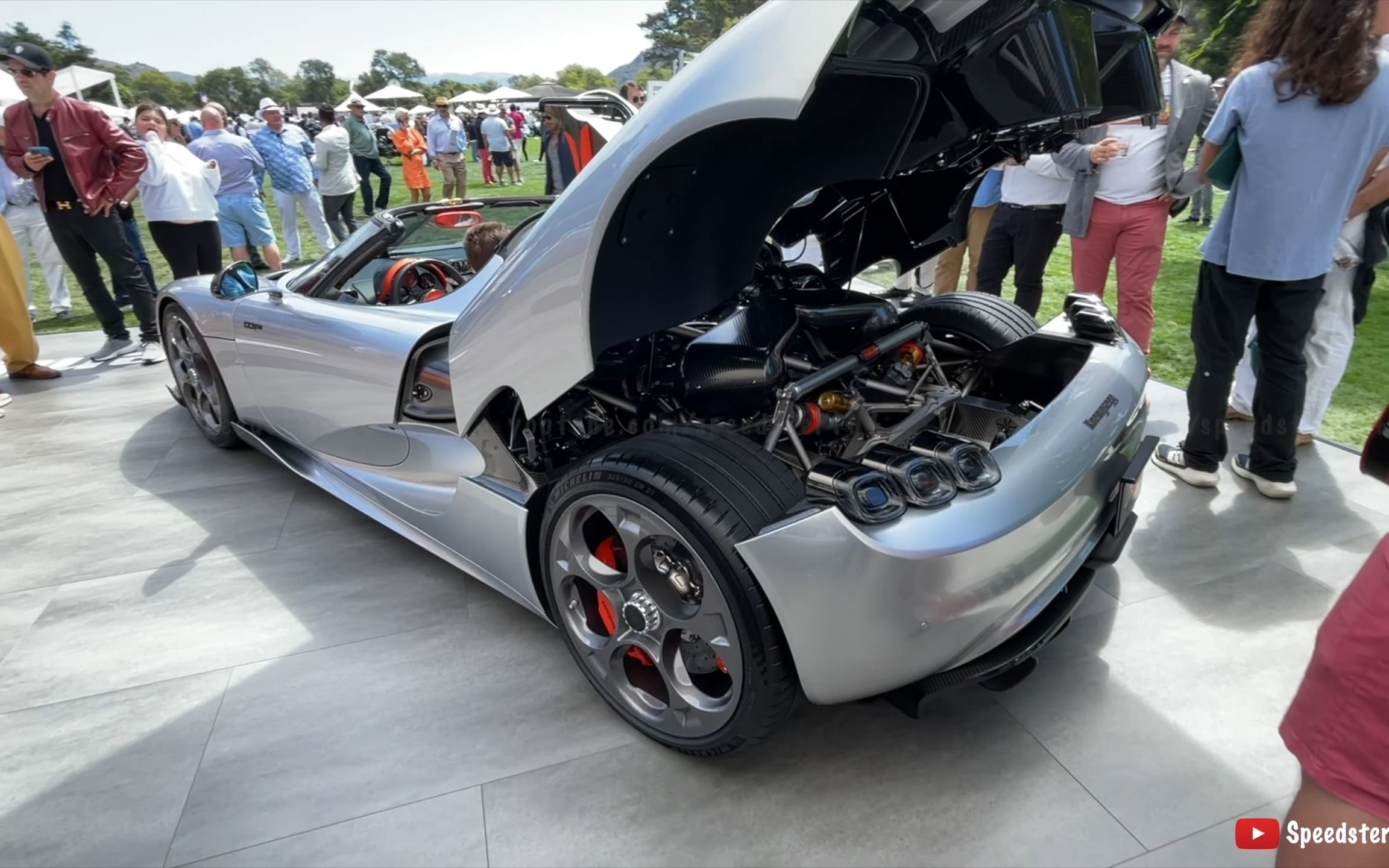 新款科尼赛克CC850发布会,后台绕车实拍,冷启动排气嘶吼