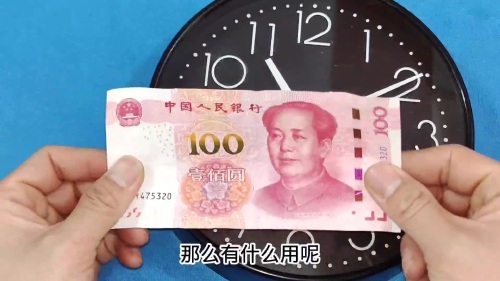 才知道,在钟表里塞100块钱,竟然这么好用,立马能变成维修神器