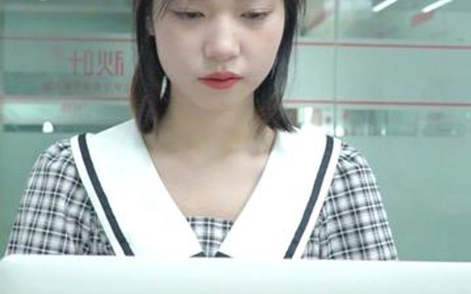 【制作会议桌签】快艾特这样的同事过来看看吧