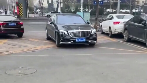 这车牌够豪横了吧!一排相同的数字,羡慕吗?