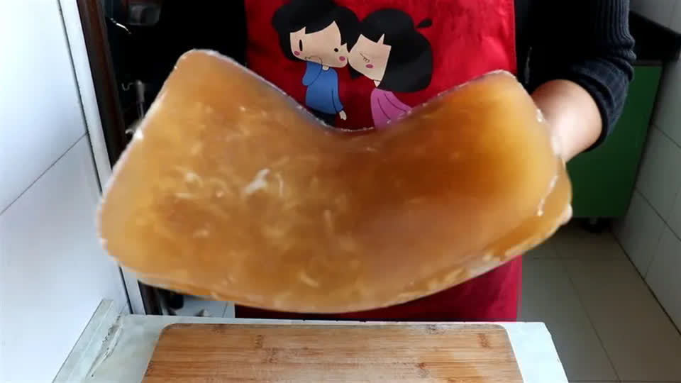 教您在家做猪皮冻,成本不到5块钱,一做一大盆