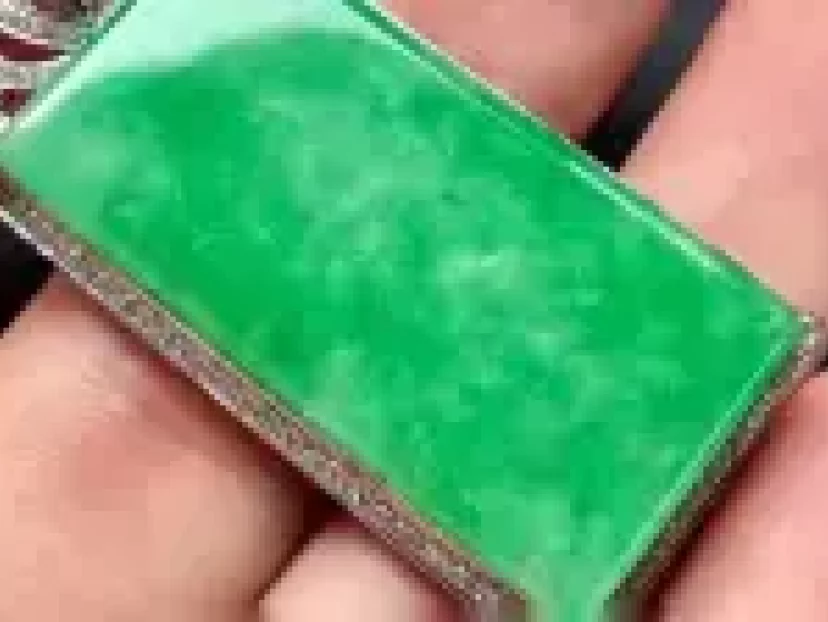 糯种翡翠价格是便宜!但是购买前也要注意这些!