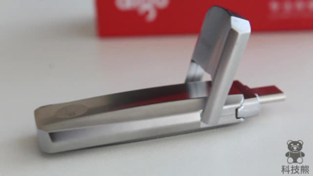 体验爱国者固态U盘,速度居然可以和硬盘比