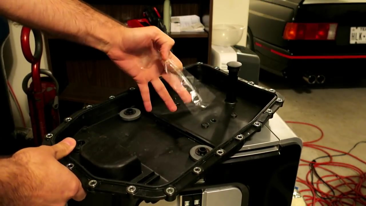 E90更换变速箱油ZF的塑料变速箱用的是采埃孚的6HP变速箱油