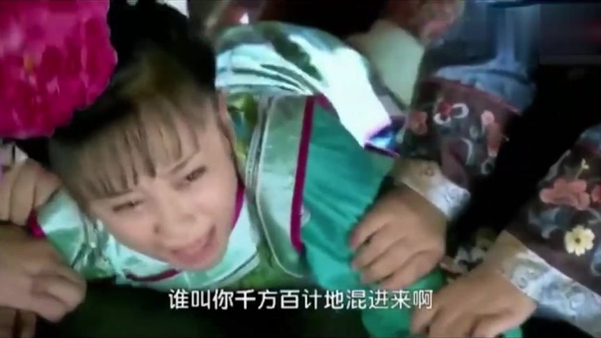 《新还珠格格》容嬷嬷心狠手辣,扎紫薇遍体鳞伤