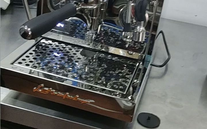 婷婷3137A瑰夏crm3124a测评,格米莱企鹅咖啡机按键使用,格米莱企鹅...