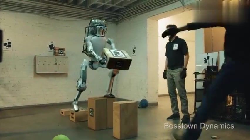 编程下指令,执行,机器人技术令人惊叹同时觉得人类好凶狠_XG