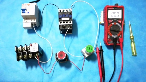 万用表使用秘籍!新手电工必学2招!