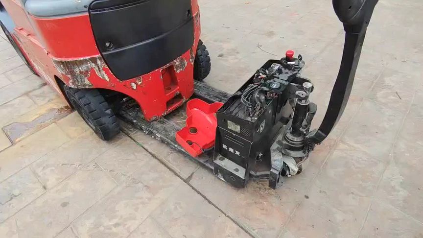 这款你见过没?#电动叉车维修