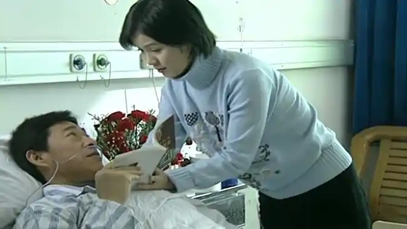 龙年档案:田玉英学的宾馆管理,却开始看起法律书,竟是因为罗成