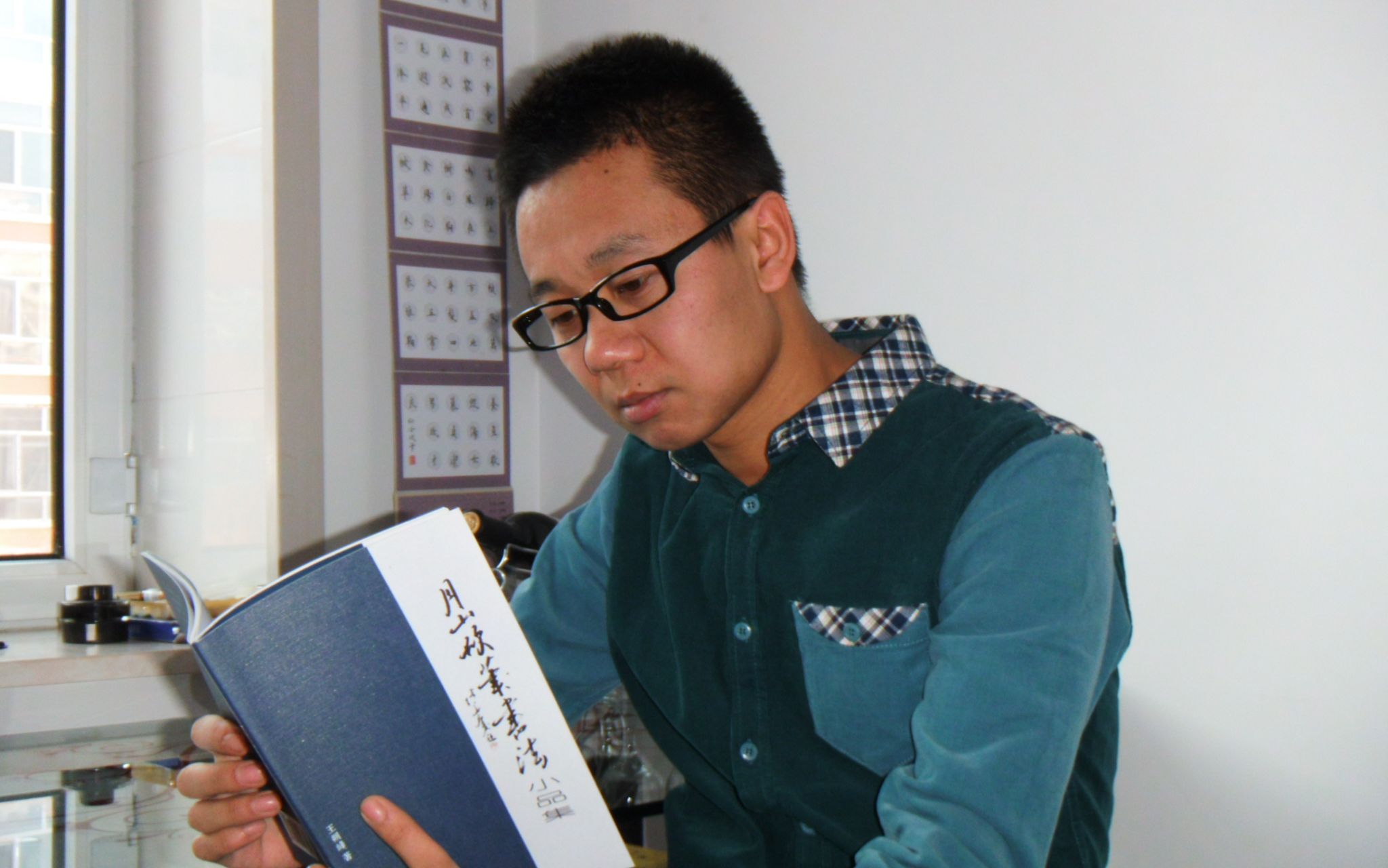 中国硬笔书法名家王朔峰专访
