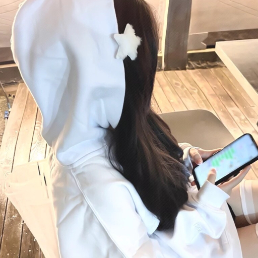 头脑不灵活的小莎 