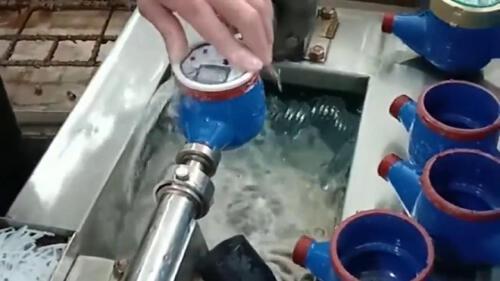 水表出厂前的质量检修,没想到原来是这种操作,看完觉得很放心!