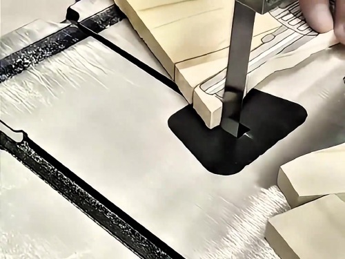 玩具模型制作现场,机械加工如何在创意与技术之间实现华丽蜕变