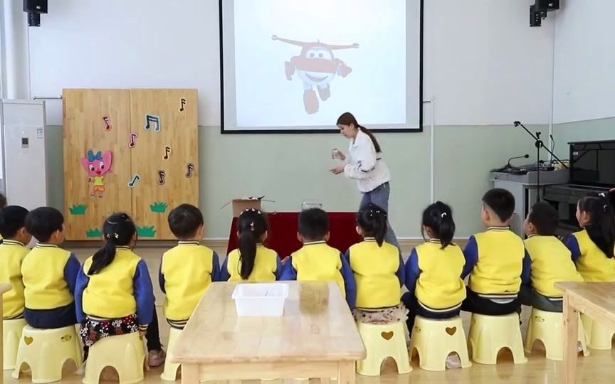 幼儿园公开课优质课中班科学《寻找空气》课堂实录