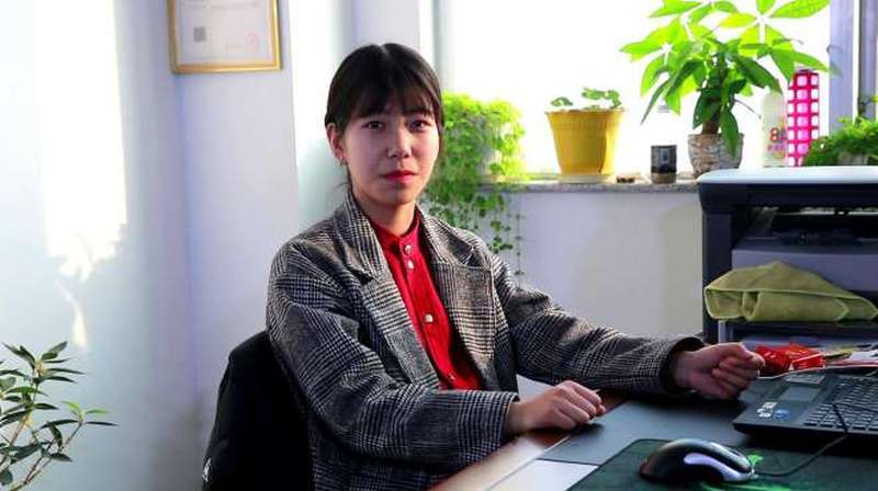 大学生应聘会计,恰巧遇到了公司财务总监,大学生以为是门卫