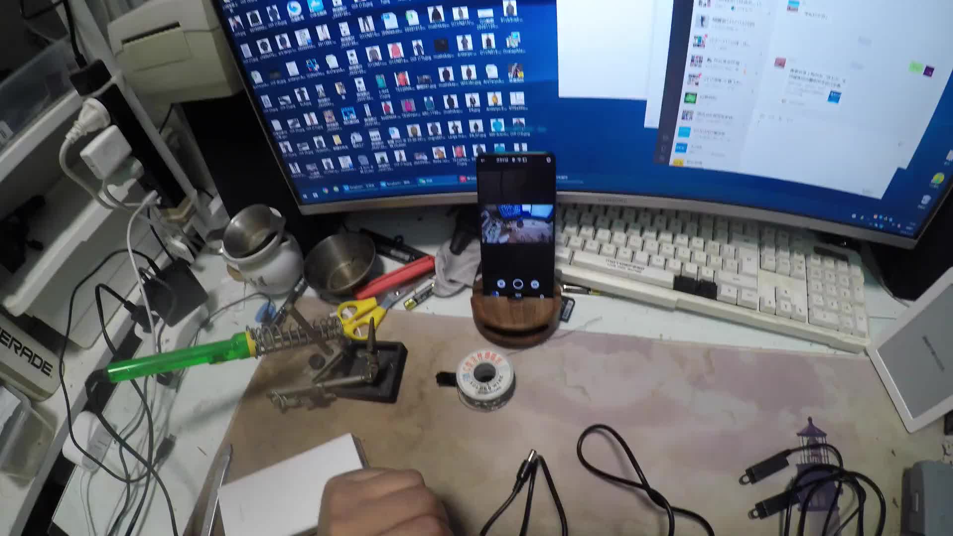 如何用充电宝给大疆mavic air 2 电池充电
