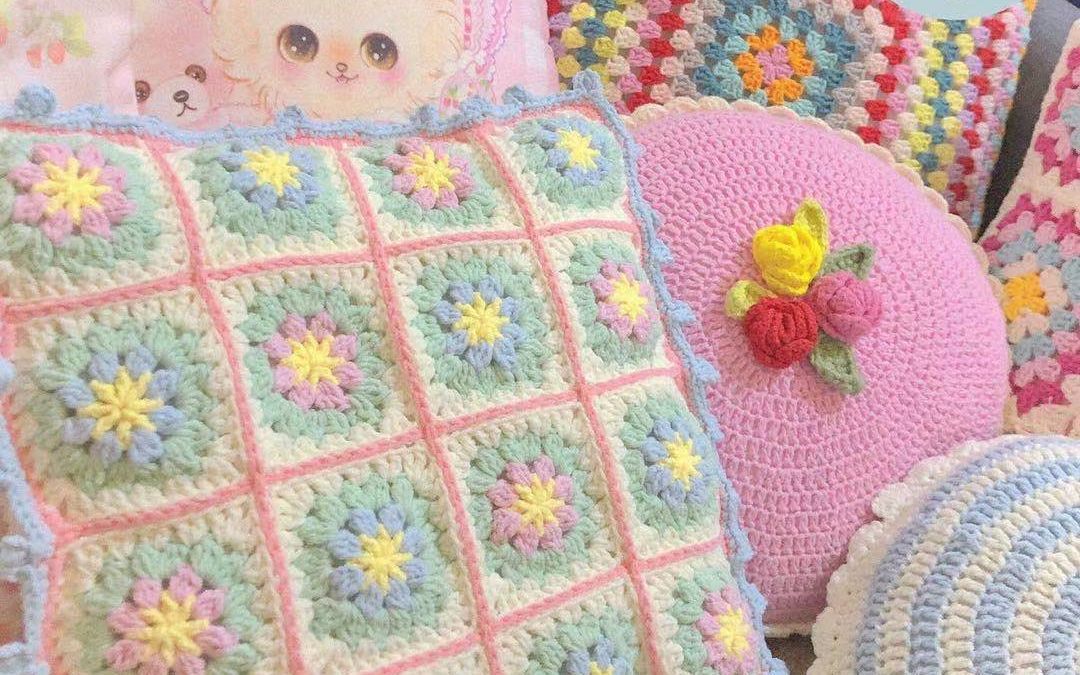 【钩针编织】毛线编织可爱少女风格抱枕
