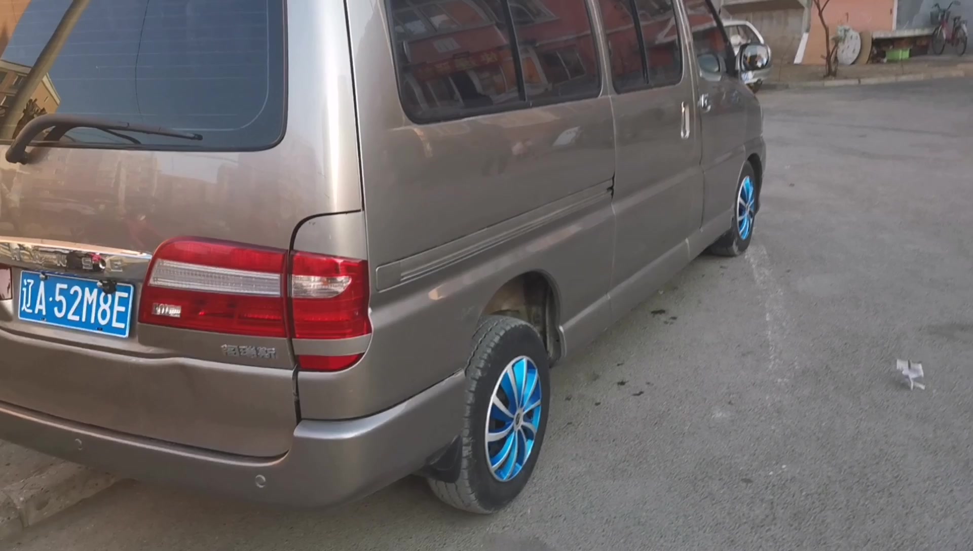 首付一万多块钱,二手商务开回家,16年12份上牌的金杯阁瑞斯