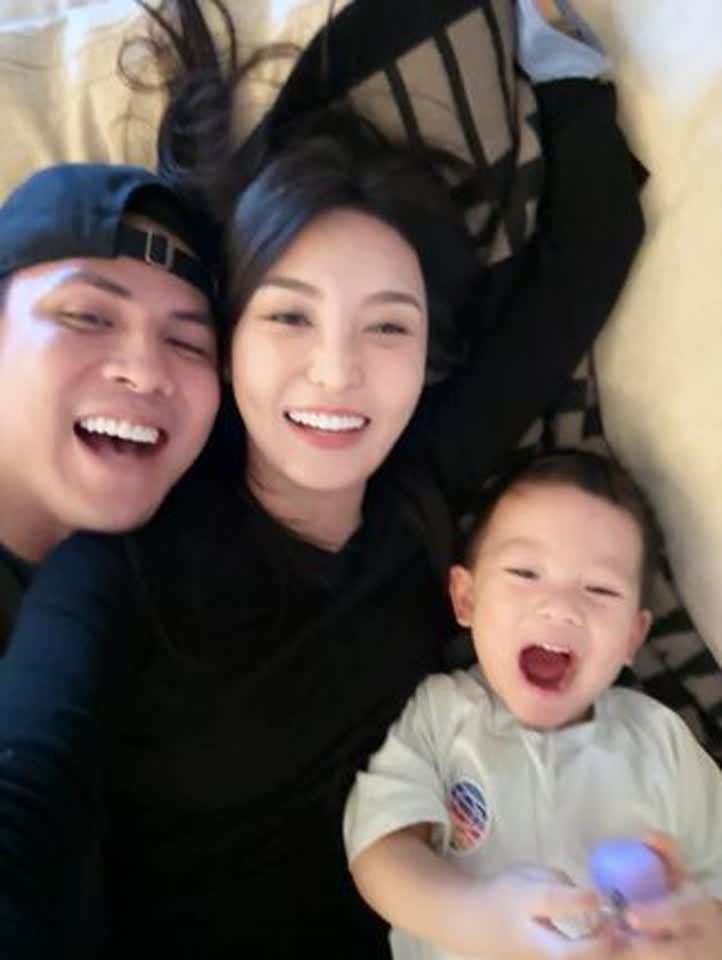 咪咕是什么样的想法呢~#小咪咕不让爸爸抱妈妈