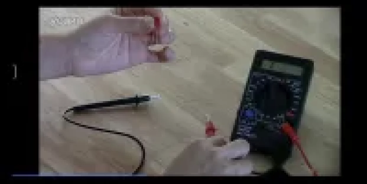 用万用表测量led的灯泡的方法