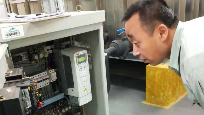 家里出现漏电情况,小伙迅速查明原因,涨姿势了!